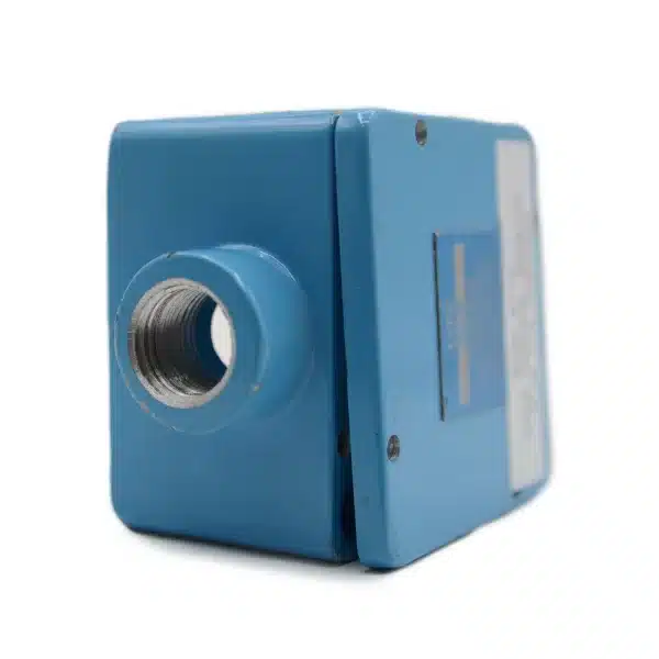 BASE ELECTRODO NIVEL WARRICK 3E2B 250 PSI SIN SENSORES - Equaboiler